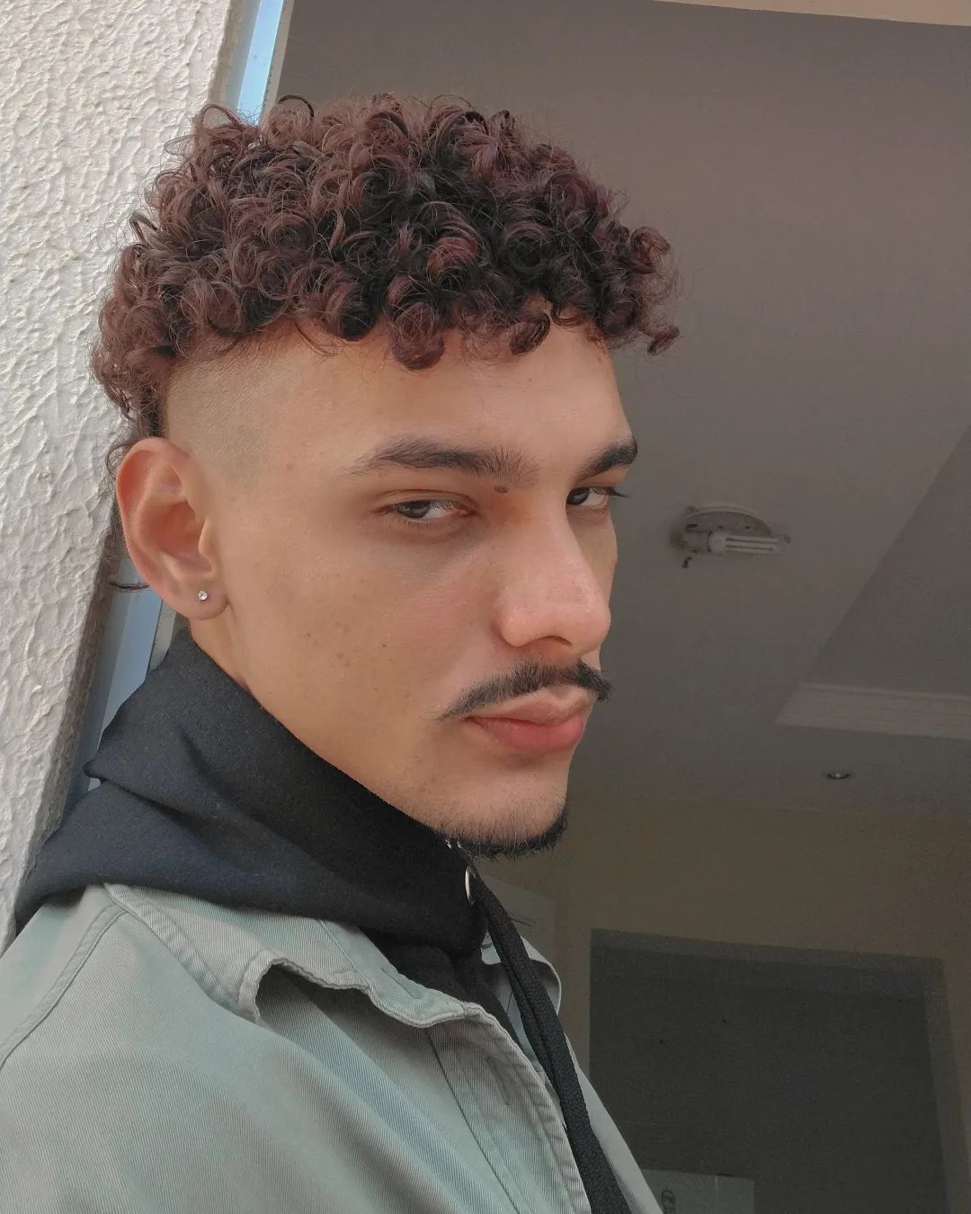 22 Moderne Mullet Frisuren für 2026 - Von Klassisch bis Kühn