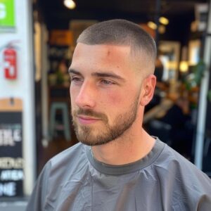 30 Varianten der Edgar Frisur für Einen Modernen Look